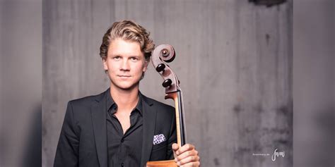 Daniel Hoffmann Cellist In Berlin And überregional Künstler Collection