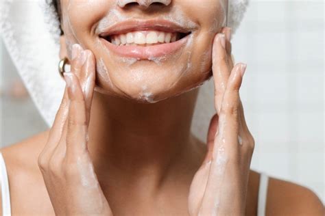 Oily Skin Causes Symptoms And Treatment The Dose