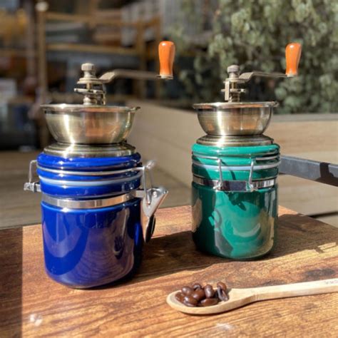 Dulton（ダルトン） アウトドアショップ 「xover（クロスオーバー）」