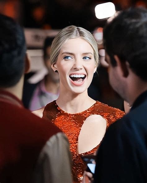 Picture Of Annabelle Wallis