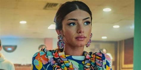 Mimi Keene Everything To Know About The Sex Education Actress