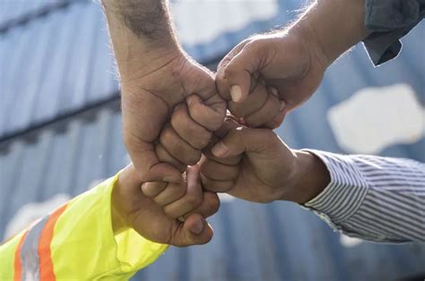 Supply Chain Vs Value Chain Key Difference And Relationship Between