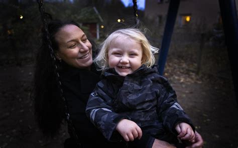 Emily 42 Ville Vänta In Rätt Pappa Frös In Sina ägg Ttela