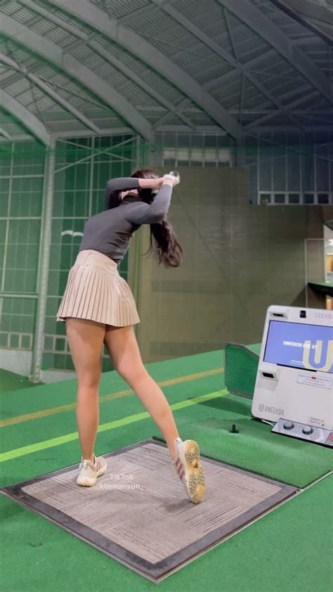 김은선 왜인지 모르지만 여러분들이 참 좋아해 주셨던 작년 영상🤔 그리고 너무 더웠었던 현장😵 골프 Golf 아이언스윙 아이언샷 ゴルフ Instagram