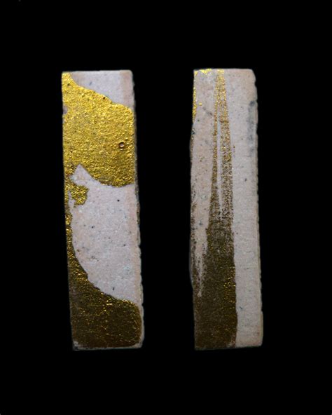 พระผงรูปเหมือน เศียรเล็ก เนื้อผงพรายกุมารลงทอง หลวงพ่อสาคร วัดหนองกรับ พ ศ 2548 พระเครื่อง พระ