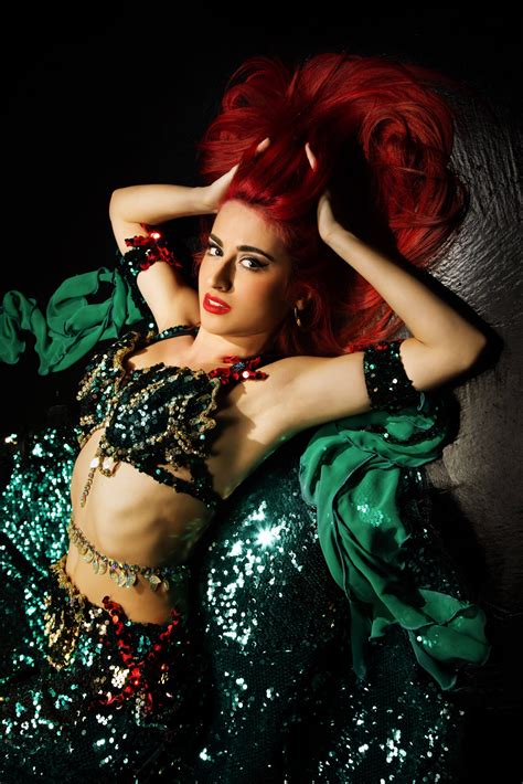 Χορεύτρια Οριεντάλ Eirini Marnellou Bellydancer