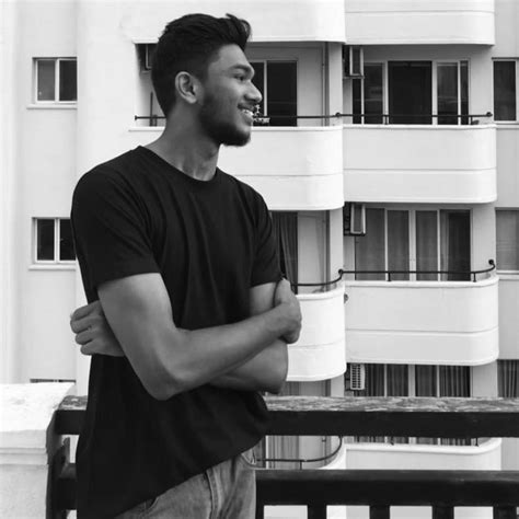 Mohshin Hameeth Medium