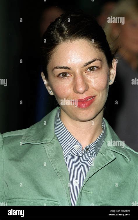 Sofia Coppola Blow World Premiere Los Angeles Chinese Theatre Hollywood La Usa 29 March 2001