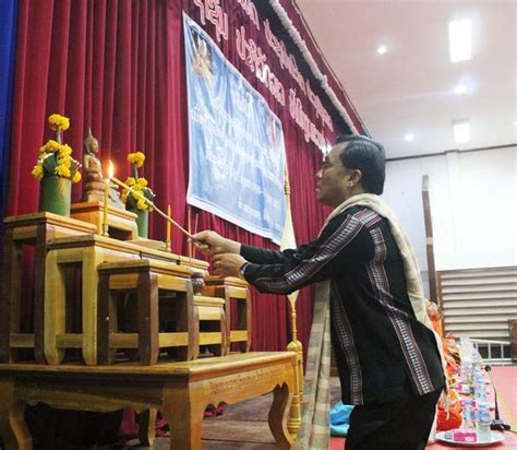 ເຊກອງ ທໍາບຸນຕັກບາດ ເນື່ອງໃນງານສະເຫຼີມສະຫຼອງວັນສ້າງຕັ້ງນແນວລາວສ້າງຊາດ ຄົບຮອບ 72 ປີ