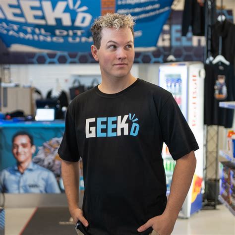 Geekd T Shirt Kostenloser Versand Ab 899 Nok Bei Geekd Geekd T Shirt Kostenloser Versand Ab 899 Nok Bei Geekd