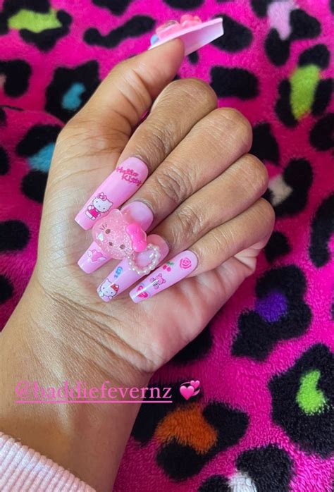 Hello Kitty Press On Nails 💐 Pin Posted By Misstrishlyn 🧚🏾‍♀️ 🦋
