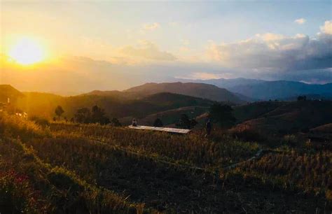 ถึงลูกถึงคน คำร้อง คณิต อุดมพฤกษ์ ทำนองและเรียบเรียง เดชา อินทาภิรัต งานเพลงจากอัลบั้ม