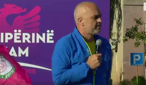 Emri “drejtori I Burgut Të Burrelit Merr Pjesë Në Fushatën E Ps” Foto