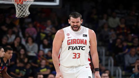 مارك جاسول يخرج عن النص بعد الهزيمة في دوري السلة الإسباني