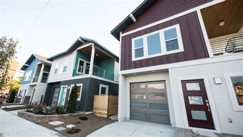 Tour The New Midtown Lofts Townhouses In Midtown Reno
