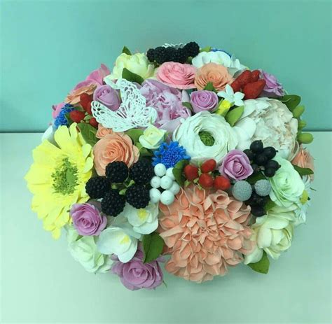 Букетик с цветочками из полимерной глины Floral Floral Wreath Decor