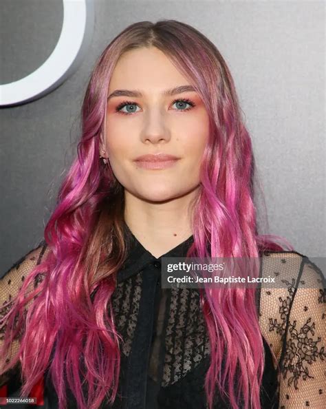 50 Sofia Hublitz Hot And Sexy Bikini Pictures Livinlavidalowcarb