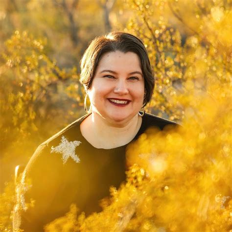 About — Naomi Ortiz