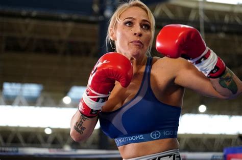 World Boxing Sex Symbol Ebanie Bridges Shows Up To The Weigh In For Her