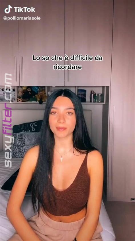 Hottie Mariasole Pollio Shows Cleavage In Crop Top