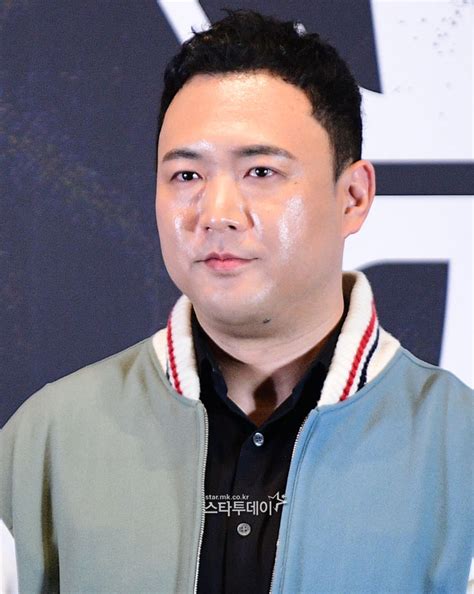 포토 스티브예 포커페이스 스타투데이