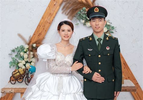 爱意满满 甜美组图！这16对军人结婚照都太好看啦！国防军事中华网