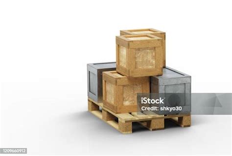 나무 팔레트에 적재된 다양한 크기의 금속 및 목재 운송 상자 0명에 대한 스톡 사진 및 기타 이미지 0명 강철 고체 Istock