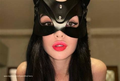 Kneeling Before The Goddess Is Your Destiny Queen Miss Cherry Official Photos Loyalfans Com