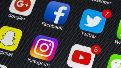 Детям до 16 лет запретили пользоваться соцсетями но не в России а в Австралии