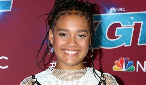 Sara James Artyku Y Gazeta Krakowska Plus