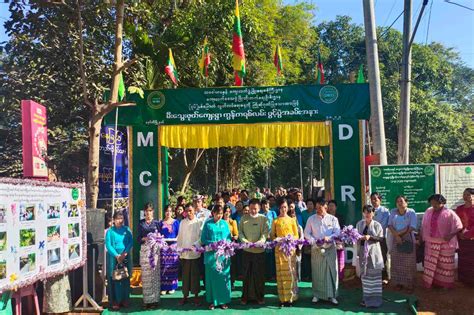 မှော်ဘီမြို့နယ်၌ ၇၆ နှစ်မြောက် လွတ်လပ်ရေးနေ့ကိုကြိုဆိုဂုဏ်ပြုသောအားဖြင့် ကွန်ကရစ်လမ်းဖွင့်လှစ