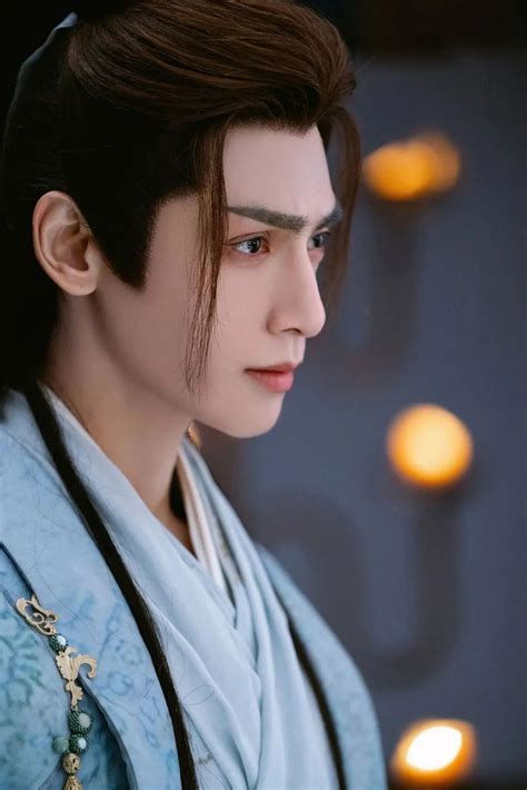一条眼线能破坏一整个造型也能成为点睛之笔