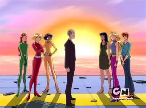 Alice Pam Crimson Totally Spies Wiki Fandom Totally Spies Spy Girl Alternative Movie
