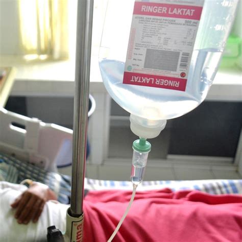 Detail Gambar Orang Di Infus Di Rumah Sakit Koleksi Nomer 12