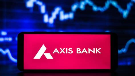 Axis Banks Q1 Net Profit Rises 4 To ₹6035 Crore Beats Estimates