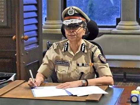 Maharashtra Ips Dgp Rashmi Shukla Reappointment Congress Bjp Ips