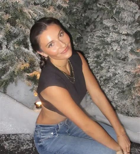 Hasley Pitman Tiktok Star Age Sisters Net Worth Height And More