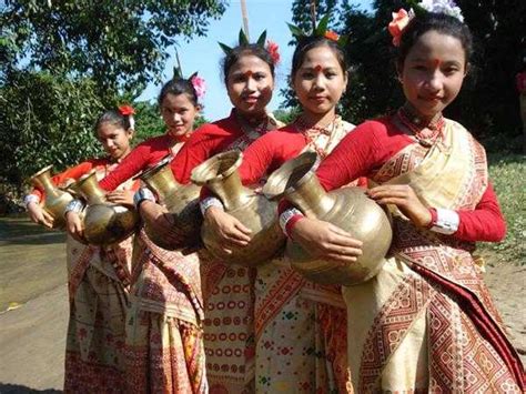Culture Of Assam Traditions Food Festivals And Dance Holidify