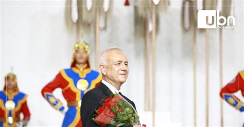 “Чингис хаан“ одонт Жак Уэтерфорд Монголоор шүлэглэв