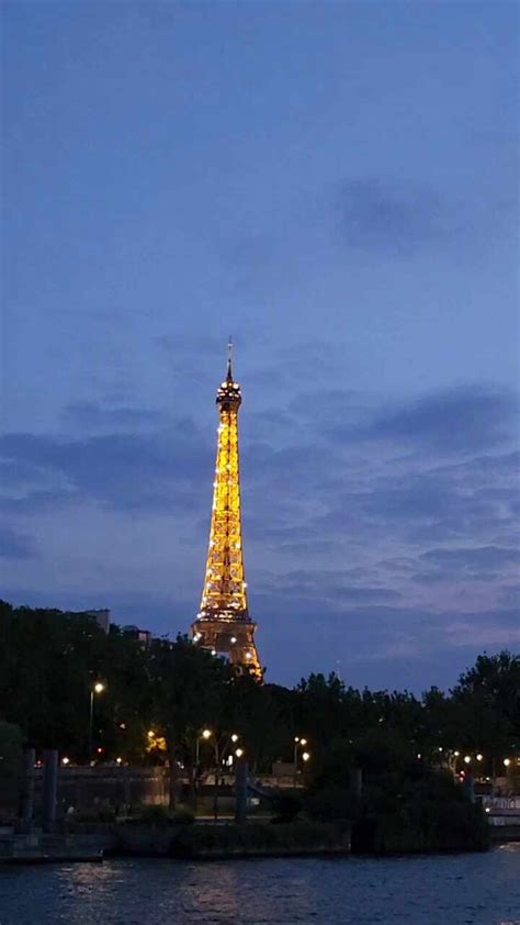 유럽여행 D5일차파리여행사랑해벽사크레쾨르대성당몽마르뜨테르트르광장베르사유공원라뒤레파리야경투어루브르박물관에펠탑개선문바토무슈 네이버 블로그