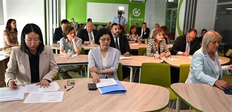 УНСС Дискусия за развитието на китайската икономика и възможностите за партньорство между