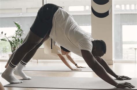 Pike Push Ups To Elevate Your Calisthenics Workout Pure Calisthenics