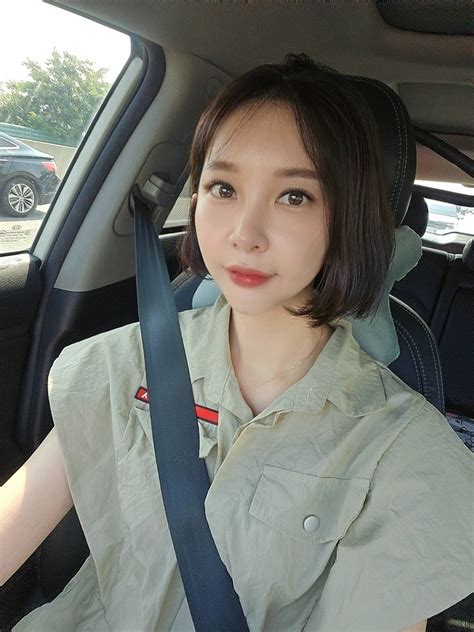 다다 첫줄 벌써 10월이라닝🫨 시간 참 빠르다 일 집 일 집 기분전환이 필요한 요즘 가을 추워지지마 기분전환이필요할때 일상 지하철에서 놀고먹고자고