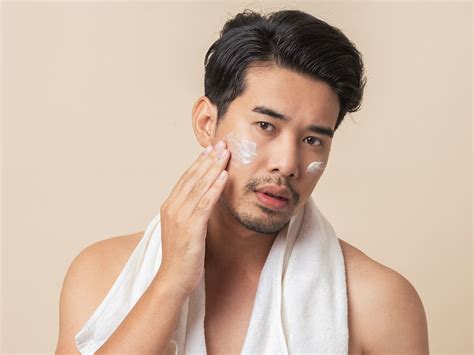 Causes And Ways To Treat Dry Skin Iora Clinic