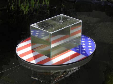 Flying Aquarium Oval© Elegance 2500 Us Flag The Floating Pond