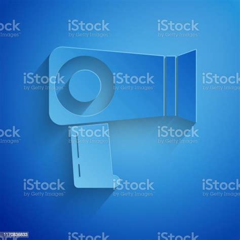 종이 잘라 헤어 드라이어 아이콘 파란색 배경에 격리 헤어드라이어 사인 헤어 드라이 기호입니다 뜨거운 공기를 불어 종이 아트 스타일입니다 벡터 일러스트레이션 개념에 대한 스톡