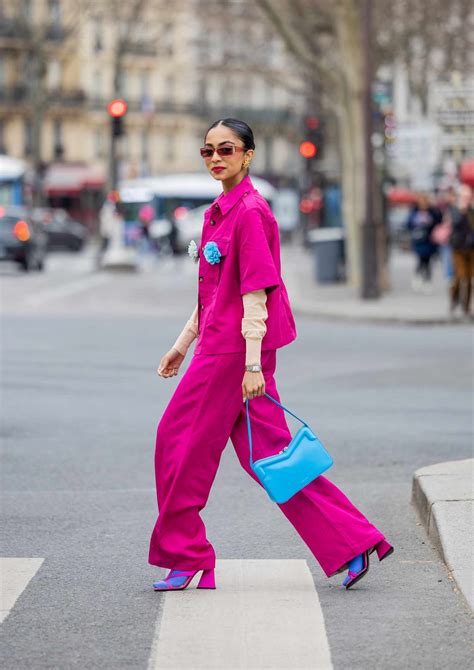 How To Wear Socks With Sandals And Still Look Stylish