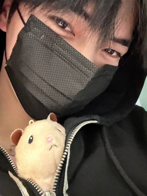 애착 햄스터 인형에 진심인것같은 제베원 성한빈 인스티즈 Instiz 이슈 카테고리