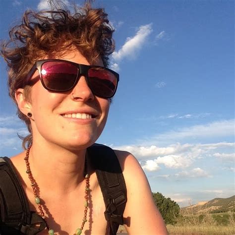 C L A I R E M E C H T L Y Clara La Osa On Threads