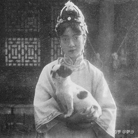 溥仪皇后婉容生了一个孩子最后怎么样了？1946年6月20日婉容去世 知乎